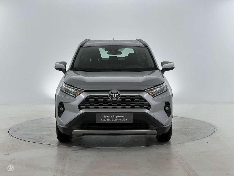 Grey Toyota RAV4 2022 in Vilnius, with an engine capacity of 1.99 L and mileage of 84 thousand km for 23900 €, photo 5 on AUTOMOTO.COM.LV