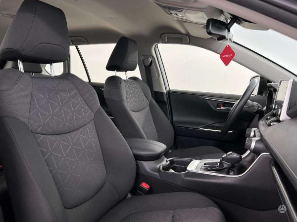 Pelēks Toyota RAV4 2022 Viļņa, ar dzinēja tilpumu 1.99 L un nobraukumu 118 tūkst. km par 23900 €, foto 6 vietnē AUTOMOTO.COM.LV
