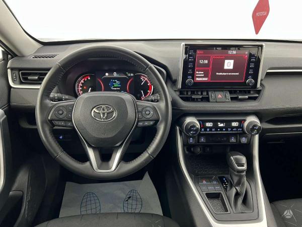 Pelēks Toyota RAV4 2022 Viļņa, ar dzinēja tilpumu 1.99 L un nobraukumu 118 tūkst. km par 23900 €, foto 9 vietnē AUTOMOTO.COM.LV