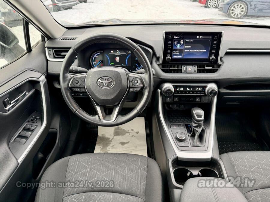Pelēks Toyota RAV4 2022 Tartu, ar dzinēja tilpumu 2.50 L un nobraukumu 177 tūkst. km par 22900 €, foto 24 vietnē AUTOMOTO.COM.LV