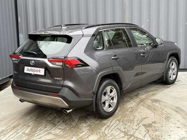Pelēks Toyota RAV4 2022 Viļņa, ar dzinēja tilpumu 2.50 L un nobraukumu 149 tūkst. km par 23900 €, foto 3 vietnē AUTOMOTO.COM.LV