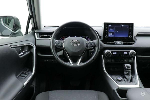 Pelēks Toyota RAV4 2022 Viļņa, ar dzinēja tilpumu 1.99 L un nobraukumu 87 tūkst. km par 26500 €, foto 8 vietnē AUTOMOTO.COM.LV