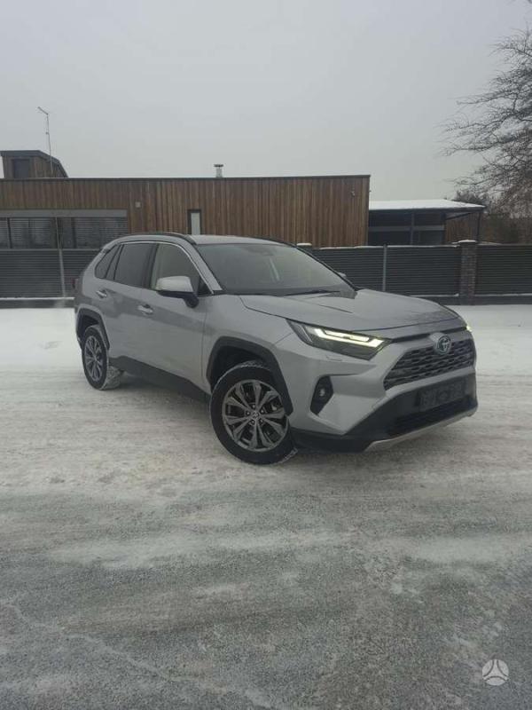 Pelēks Toyota RAV4 2022 Šauļi, ar dzinēja tilpumu 2.49 L un nobraukumu 257 tūkst. km par 19999 €, foto 3 vietnē AUTOMOTO.COM.LV