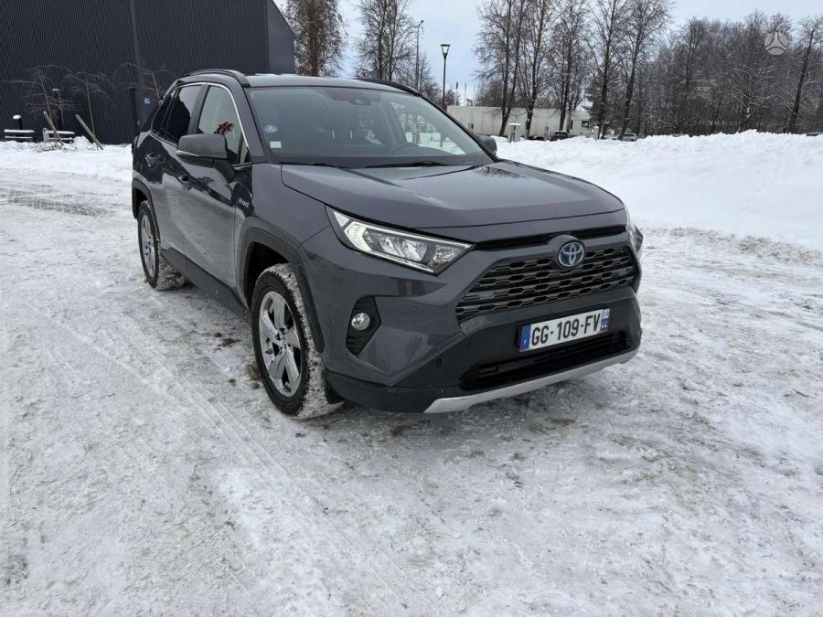 Pelēks Toyota RAV4 2022 Kauņa, ar dzinēja tilpumu 2.50 L un nobraukumu 210 tūkst. km par 19900 €, foto 6 vietnē AUTOMOTO.COM.LV