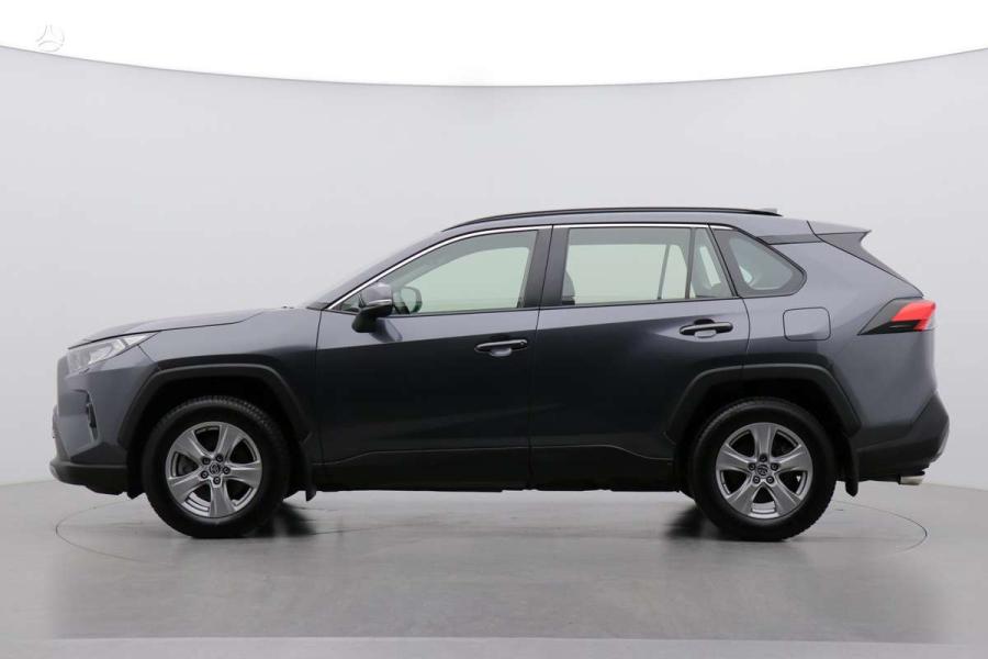 Pelēks Toyota RAV4 2022 Viļņa, ar dzinēja tilpumu 2.49 L un nobraukumu 51 tūkst. km par 34900 €, foto 4 vietnē AUTOMOTO.COM.LV