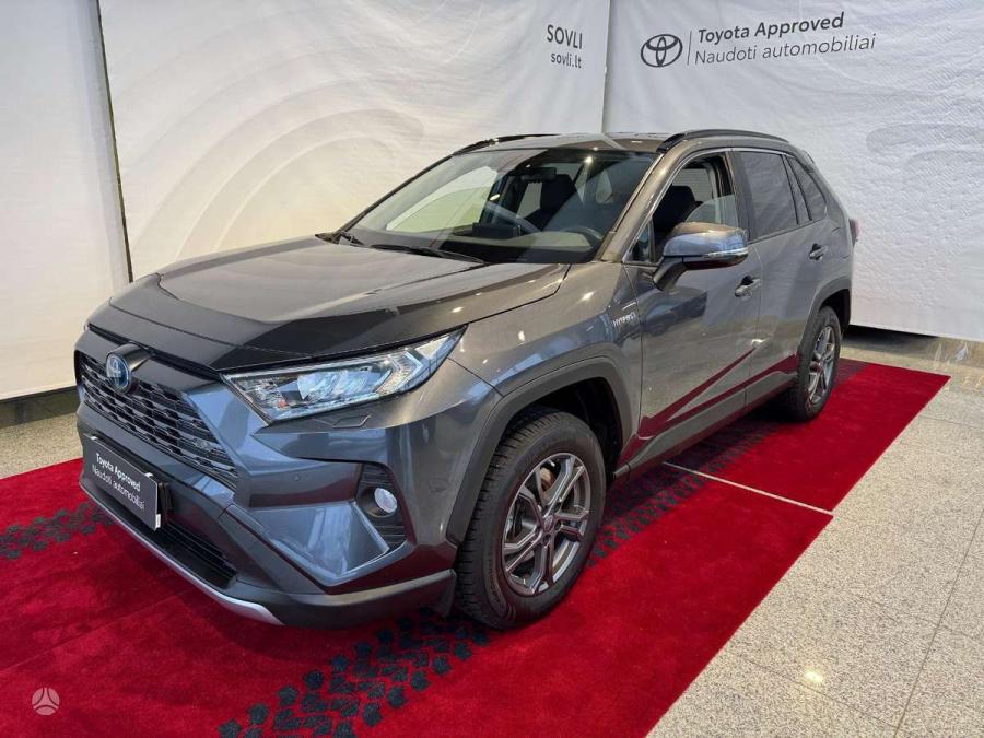 Pelēks Toyota RAV4 2022 Šauļi, ar dzinēja tilpumu 2.49 L un nobraukumu 32 tūkst. km par 29900 €, foto 1 vietnē AUTOMOTO.COM.LV