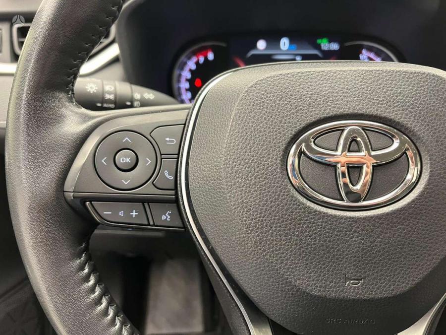 Pelēks Toyota RAV4 2022 Panevēža, ar dzinēja tilpumu 1.99 L un nobraukumu 92 tūkst. km par 23990 €, foto 21 vietnē AUTOMOTO.COM.LV