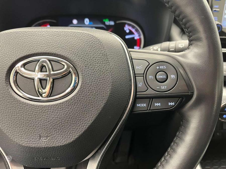 Pelēks Toyota RAV4 2022 Panevēža, ar dzinēja tilpumu 1.99 L un nobraukumu 92 tūkst. km par 23990 €, foto 22 vietnē AUTOMOTO.COM.LV