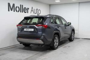 Pelēks Toyota RAV4 2022 Viļņa, ar dzinēja tilpumu 2.50 L un nobraukumu 102 tūkst. km par 26900 €, foto 3 vietnē AUTOMOTO.COM.LV