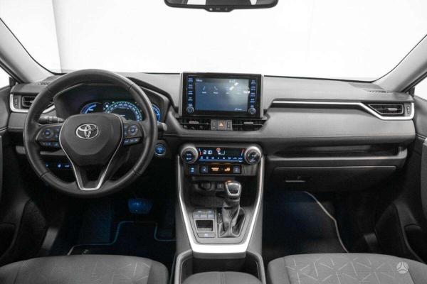 Pelēks Toyota RAV4 2022 Viļņa, ar dzinēja tilpumu 2.50 L un nobraukumu 102 tūkst. km par 26900 €, foto 9 vietnē AUTOMOTO.COM.LV