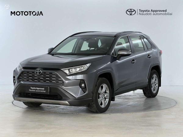 Pelēks Toyota RAV4 2022 Viļņa, ar dzinēja tilpumu 1.99 L un nobraukumu 75 tūkst. km par 25900 €, foto  vietnē AUTOMOTO.COM.LV
