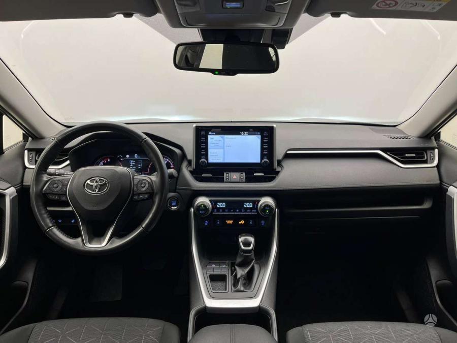 Pelēks Toyota RAV4 2022 Panevēža, ar dzinēja tilpumu 1.99 L un nobraukumu 106 tūkst. km par 23990 €, foto 20 vietnē AUTOMOTO.COM.LV