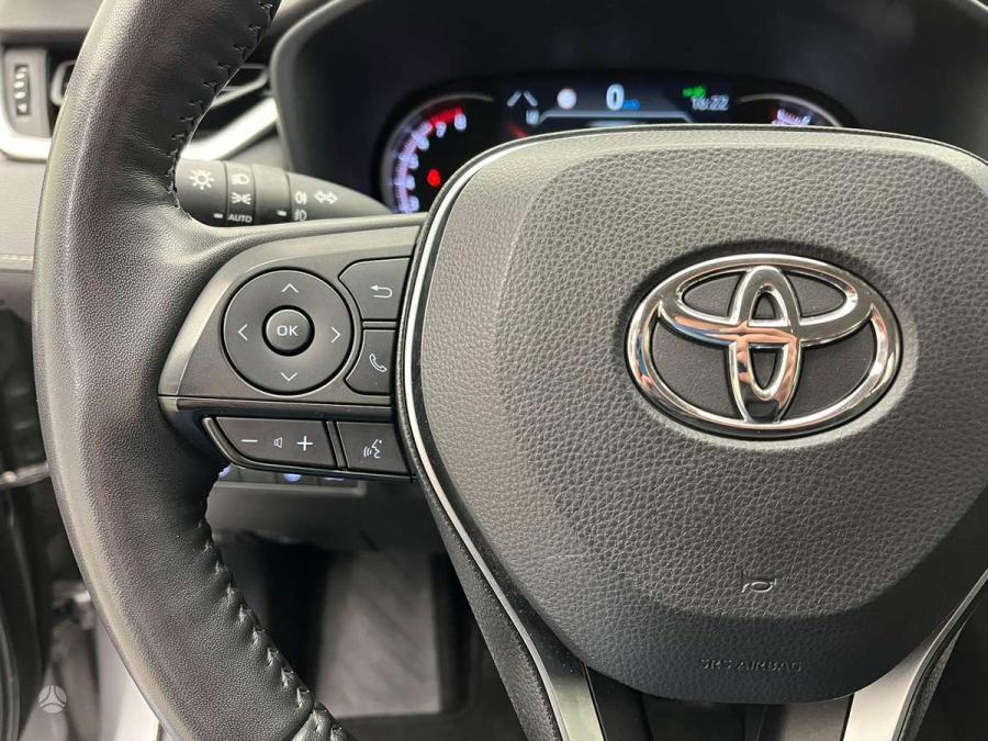 Pelēks Toyota RAV4 2022 Panevēža, ar dzinēja tilpumu 1.99 L un nobraukumu 106 tūkst. km par 23990 €, foto 22 vietnē AUTOMOTO.COM.LV