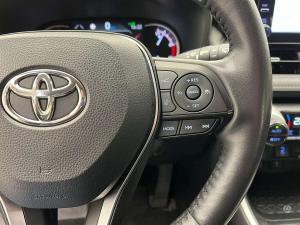 Pelēks Toyota RAV4 2022 Panevēža, ar dzinēja tilpumu 1.99 L un nobraukumu 106 tūkst. km par 23990 €, foto 23 vietnē AUTOMOTO.COM.LV