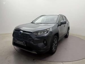 Grey Toyota RAV4 2022 in Panevezys, with an engine capacity of 2.49 L and mileage of 71 thousand km for 31990 €, photo  on AUTOMOTO.COM.LV