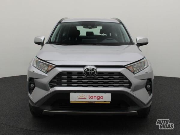 Grey Toyota RAV4 2022 in Vilnius, with an engine capacity of 2.00 L and mileage of 107 thousand km for 25799 €, photo 3 on AUTOMOTO.COM.LV