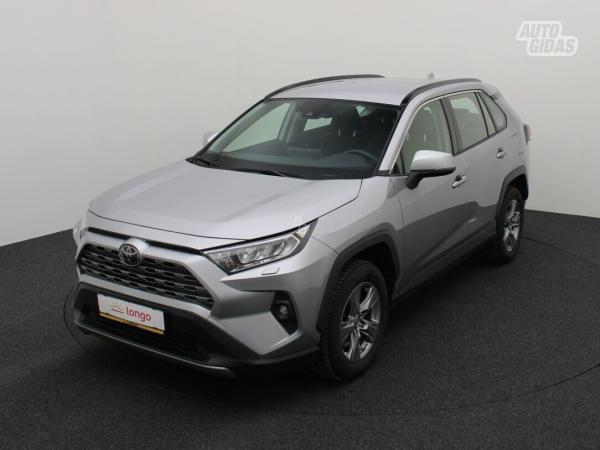Pelēks Toyota RAV4 2022 Viļņa, ar dzinēja tilpumu 2.00 L un nobraukumu 93 tūkst. km par 25999 €, foto 1 vietnē AUTOMOTO.COM.LV