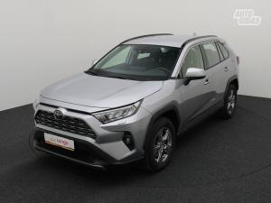 Grey Toyota RAV4 2022 in Vilnius, with an engine capacity of 2.00 L and mileage of 93 thousand km for 25999 €, photo  on AUTOMOTO.COM.LV