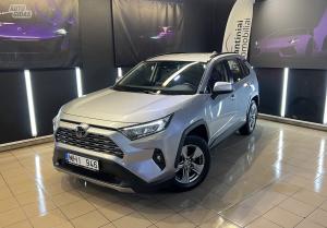 Pelēks Toyota RAV4 2022 Avižieniai, ar dzinēja tilpumu 2.00 L un nobraukumu 133 tūkst. km par 23500 €, foto  vietnē AUTOMOTO.COM.LV