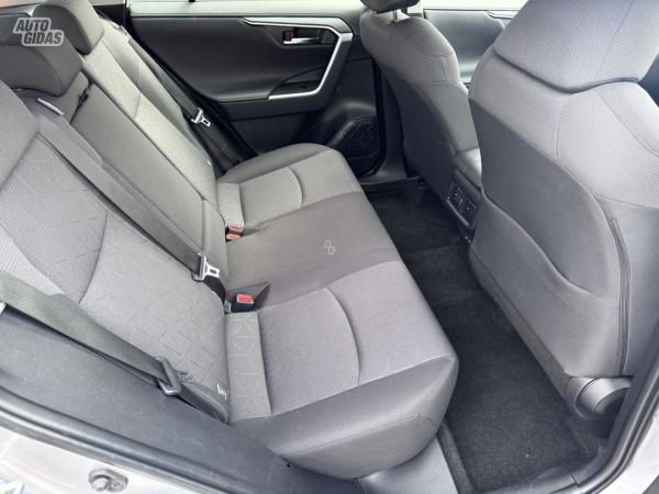 Pelēks Toyota RAV4 2022 Avižieniai, ar dzinēja tilpumu 2.00 L un nobraukumu 133 tūkst. km par 23500 €, foto 6 vietnē AUTOMOTO.COM.LV