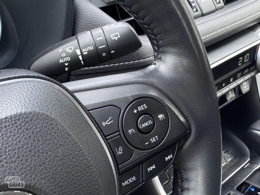 Grey Toyota RAV4 2022 in Avizieniai, with an engine capacity of 2.00 L and mileage of 133 thousand km for 23500 €, photo 15 on AUTOMOTO.COM.LV