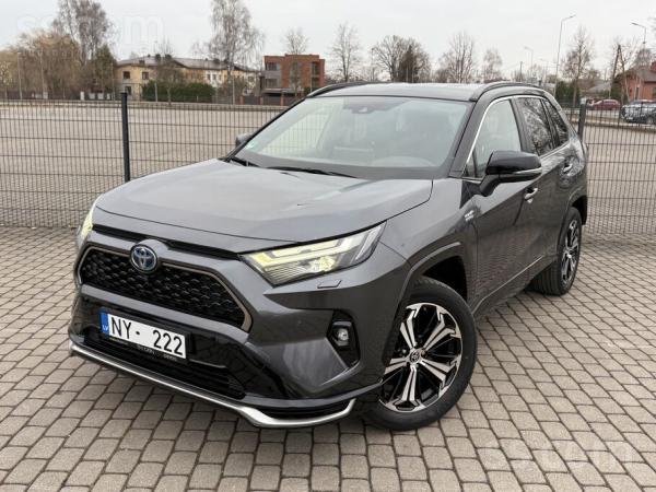 Grey Toyota RAV4 2022 in Jelgava, with an engine capacity of 2.50 L and mileage of 85 thousand km for 37900 €, photo 2 on AUTOMOTO.COM.LV