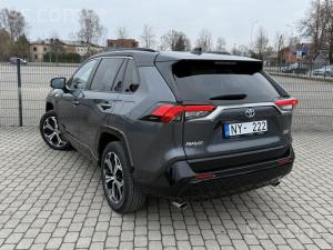 Pelēks Toyota RAV4 2022 Jelgava, ar dzinēja tilpumu 2.50 L un nobraukumu 85 tūkst. km par 37900 €, foto 4 vietnē AUTOMOTO.COM.LV