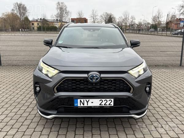 Grey Toyota RAV4 2022 in Jelgava, with an engine capacity of 2.50 L and mileage of 85 thousand km for 37900 €, photo 5 on AUTOMOTO.COM.LV