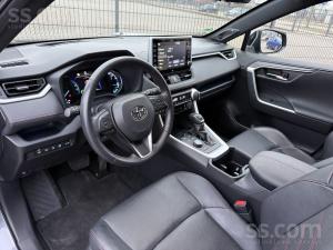 Pelēks Toyota RAV4 2022 Jelgava, ar dzinēja tilpumu 2.50 L un nobraukumu 85 tūkst. km par 37900 €, foto 9 vietnē AUTOMOTO.COM.LV