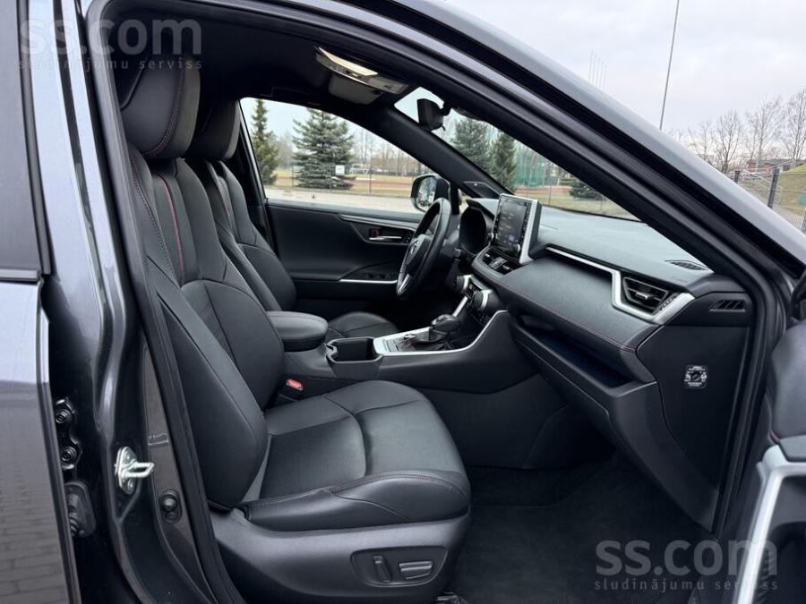 Pelēks Toyota RAV4 2022 Jelgava, ar dzinēja tilpumu 2.50 L un nobraukumu 85 tūkst. km par 37900 €, foto 12 vietnē AUTOMOTO.COM.LV
