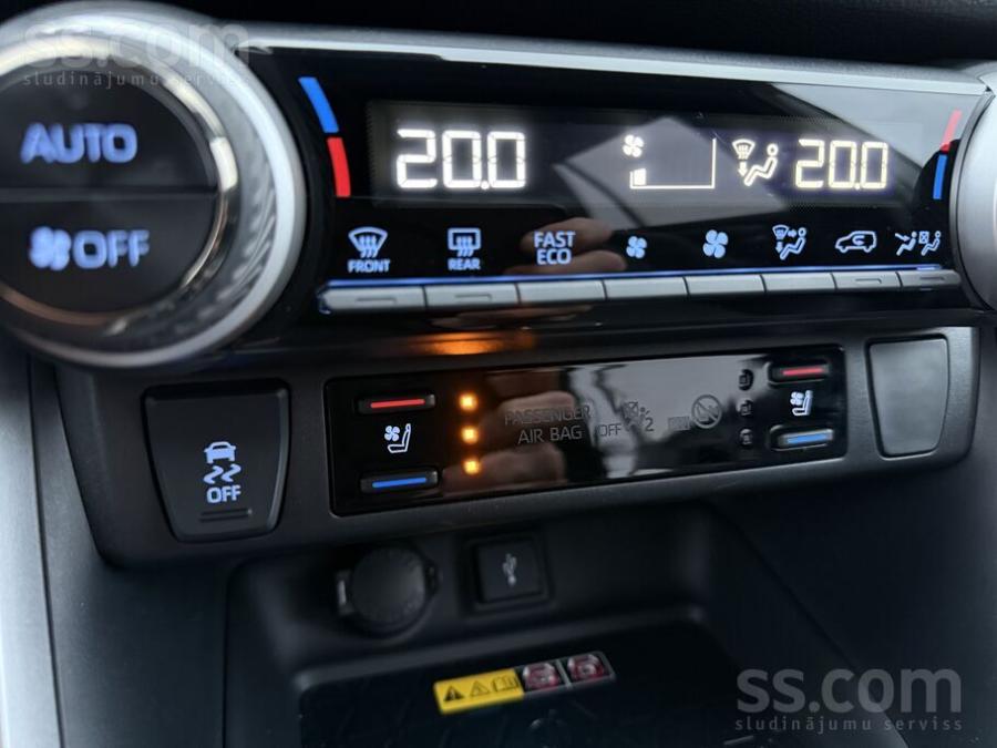 Pelēks Toyota RAV4 2022 Jelgava, ar dzinēja tilpumu 2.50 L un nobraukumu 85 tūkst. km par 37900 €, foto 19 vietnē AUTOMOTO.COM.LV