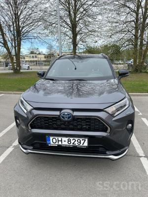 Pelēks Toyota RAV4 2022 Rīga, ar dzinēja tilpumu 2.50 L un nobraukumu 55 tūkst. km par 36500 €, foto  vietnē AUTOMOTO.COM.LV