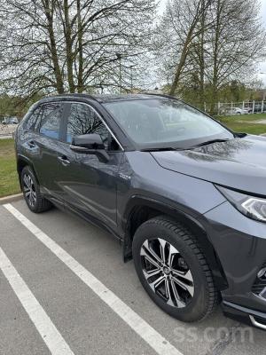 Pelēks Toyota RAV4 2022 Rīga, ar dzinēja tilpumu 2.50 L un nobraukumu 55 tūkst. km par 36500 €, foto 5 vietnē AUTOMOTO.COM.LV