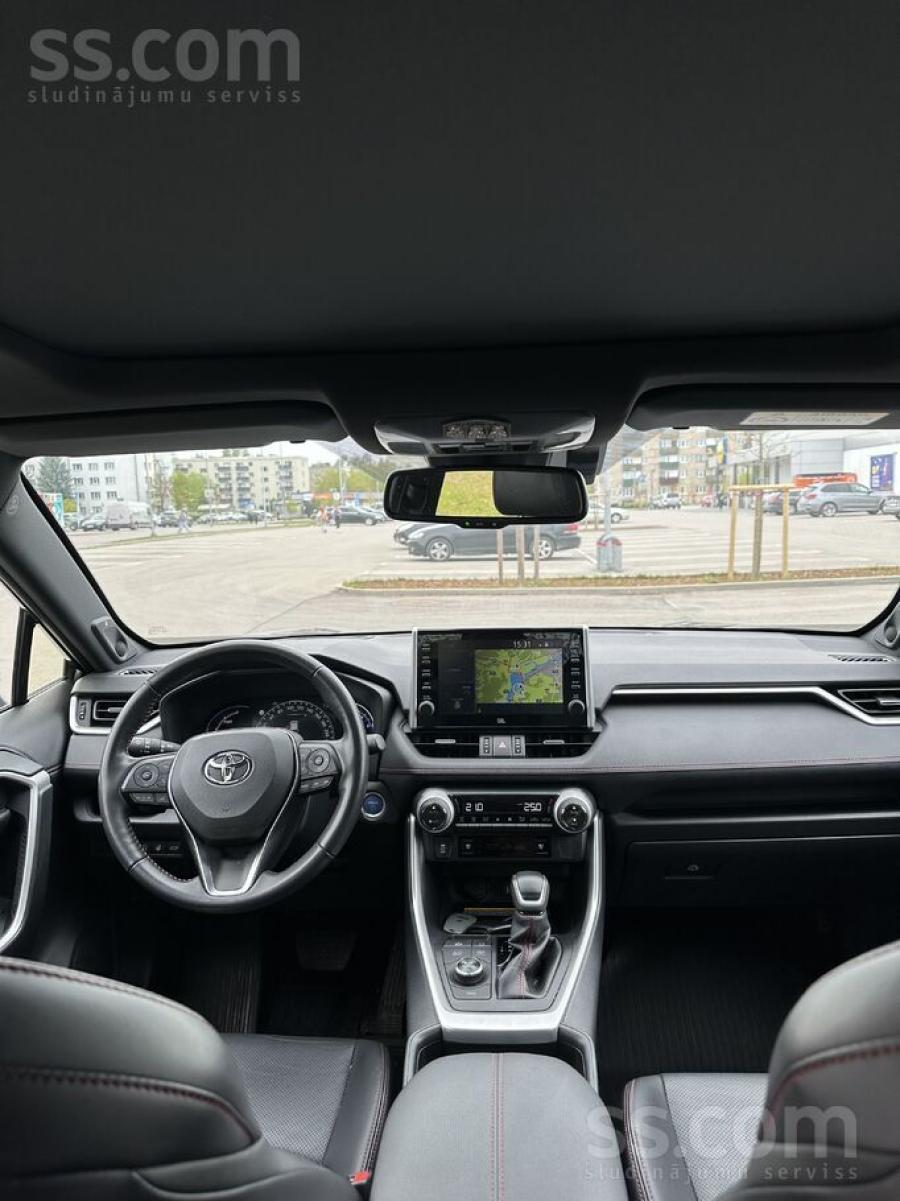 Pelēks Toyota RAV4 2022 Rīga, ar dzinēja tilpumu 2.50 L un nobraukumu 55 tūkst. km par 36500 €, foto 9 vietnē AUTOMOTO.COM.LV