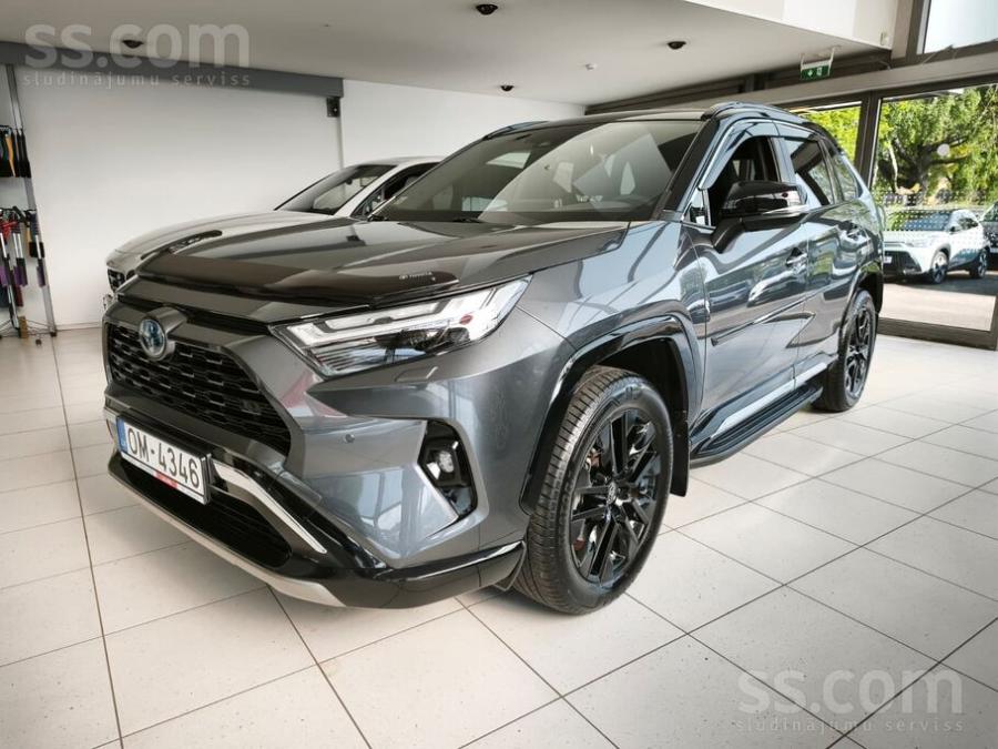 Pelēks Toyota RAV4 2022 Rīga, ar dzinēja tilpumu 2.50 L un nobraukumu 26 tūkst. km par 32900 €, foto 1 vietnē AUTOMOTO.COM.LV