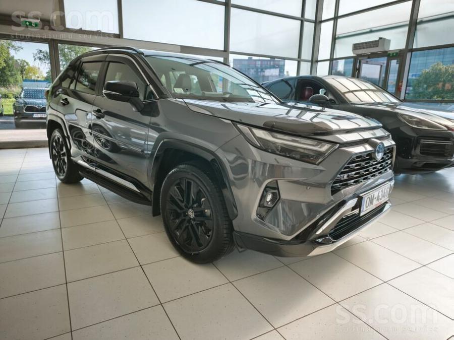 Pelēks Toyota RAV4 2022 Rīga, ar dzinēja tilpumu 2.50 L un nobraukumu 26 tūkst. km par 32900 €, foto 3 vietnē AUTOMOTO.COM.LV