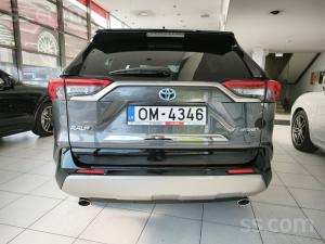 Pelēks Toyota RAV4 2022 Rīga, ar dzinēja tilpumu 2.50 L un nobraukumu 26 tūkst. km par 32900 €, foto 7 vietnē AUTOMOTO.COM.LV
