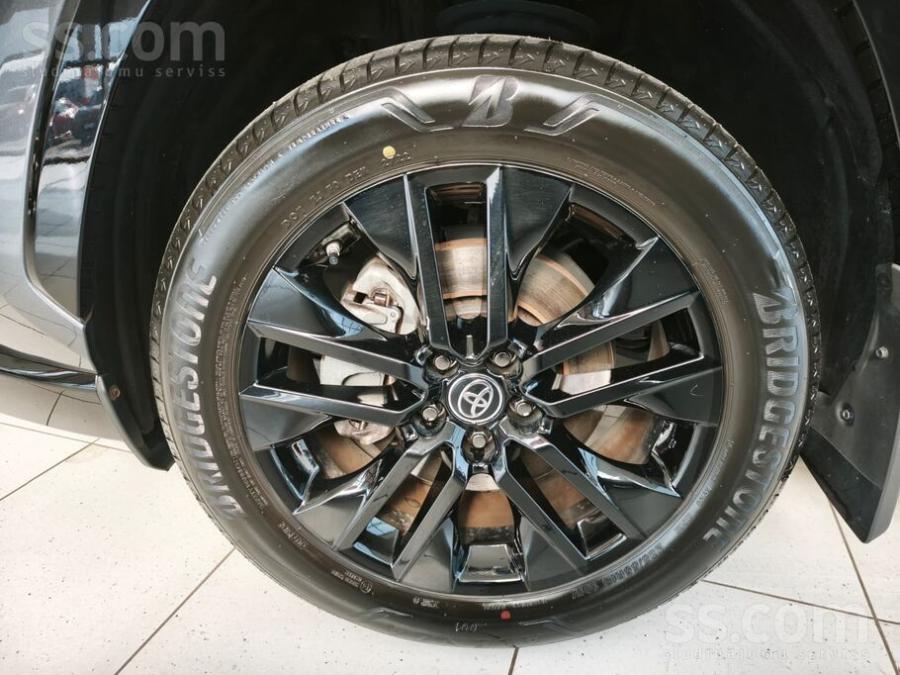 Pelēks Toyota RAV4 2022 Rīga, ar dzinēja tilpumu 2.50 L un nobraukumu 26 tūkst. km par 32900 €, foto 12 vietnē AUTOMOTO.COM.LV