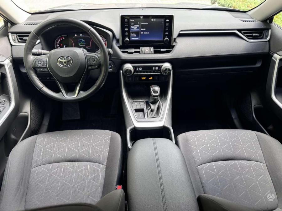 Pelēks Toyota RAV4 2022 Viļņa, ar dzinēja tilpumu 2.00 L un nobraukumu 78 tūkst. km par 23950 €, foto 6 vietnē AUTOMOTO.COM.LV