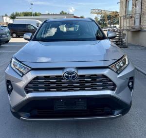 Grey Toyota RAV4 2022 in Vilnius, with an engine capacity of 2.50 L and mileage of 122 thousand km for 24400 €, photo 3 on AUTOMOTO.COM.LV