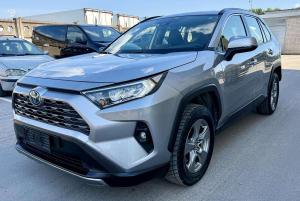 Grey Toyota RAV4 2022 in Vilnius, with an engine capacity of 2.50 L and mileage of 122 thousand km for 24400 €, photo 4 on AUTOMOTO.COM.LV