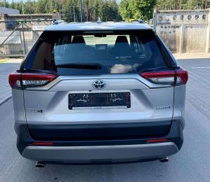 Grey Toyota RAV4 2022 in Vilnius, with an engine capacity of 2.50 L and mileage of 122 thousand km for 24400 €, photo 8 on AUTOMOTO.COM.LV