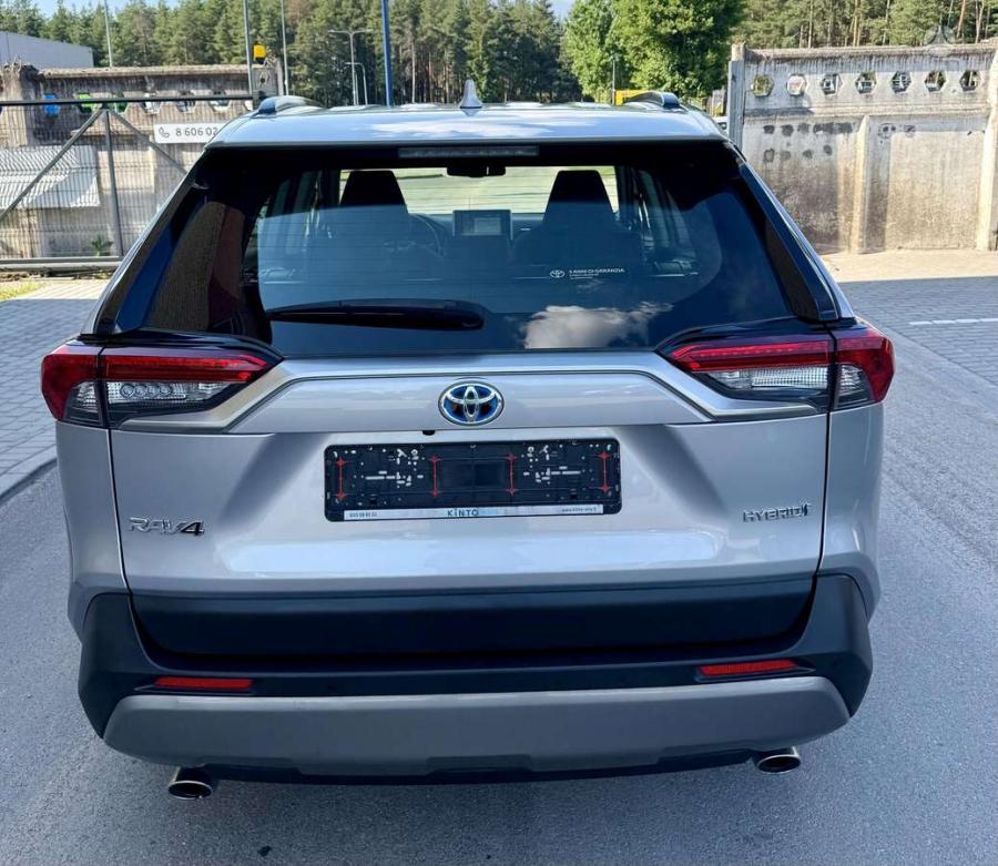 Grey Toyota RAV4 2022 in Vilnius, with an engine capacity of 2.50 L and mileage of 122 thousand km for 24400 €, photo 8 on AUTOMOTO.COM.LV