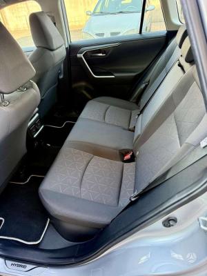 Grey Toyota RAV4 2022 in Vilnius, with an engine capacity of 2.50 L and mileage of 122 thousand km for 24400 €, photo 20 on AUTOMOTO.COM.LV