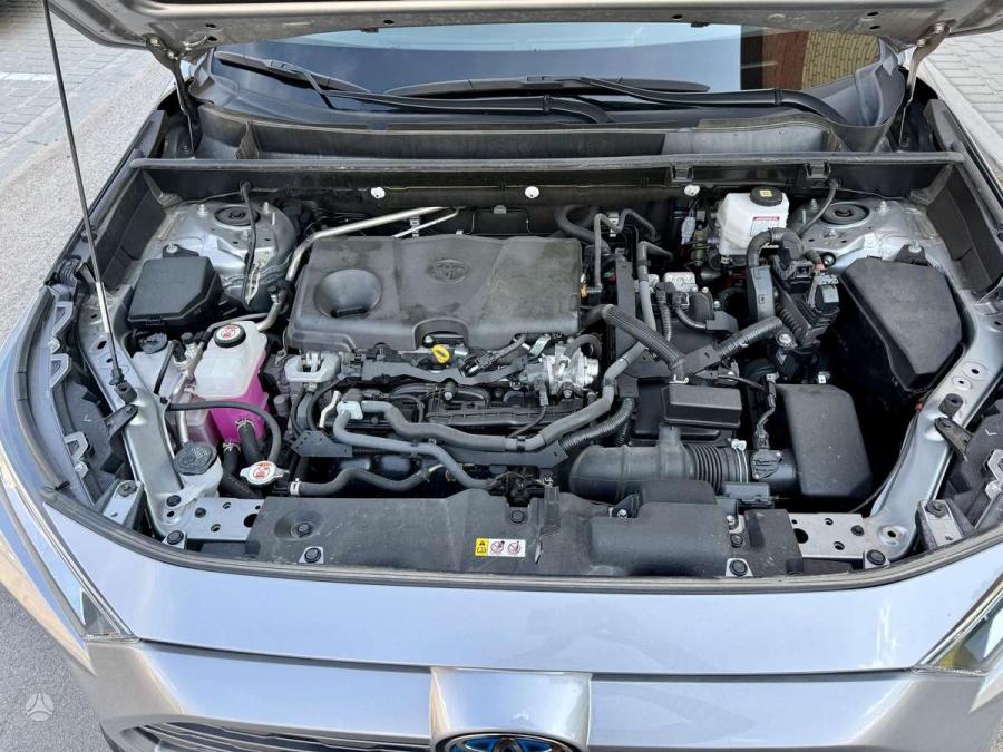 Grey Toyota RAV4 2022 in Vilnius, with an engine capacity of 2.50 L and mileage of 122 thousand km for 24400 €, photo 22 on AUTOMOTO.COM.LV
