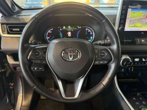 Pelēks Toyota RAV4 2022 Šauļi, ar dzinēja tilpumu 2.49 L un nobraukumu 69 tūkst. km par 36900 €, foto 20 vietnē AUTOMOTO.COM.LV