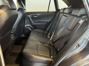 Pelēks Toyota RAV4 2022 Šauļi, ar dzinēja tilpumu 2.49 L un nobraukumu 69 tūkst. km par 36900 €, foto 29 vietnē AUTOMOTO.COM.LV