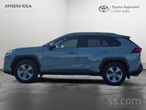 Grey Toyota RAV4 2022 in Riga, with an engine capacity of 2.50 L and mileage of 135 thousand km for 26400 €, photo 4 on AUTOMOTO.COM.LV