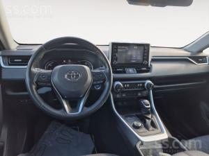 Grey Toyota RAV4 2022 in Riga, with an engine capacity of 2.50 L and mileage of 135 thousand km for 26400 €, photo 10 on AUTOMOTO.COM.LV
