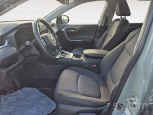 Grey Toyota RAV4 2022 in Riga, with an engine capacity of 2.50 L and mileage of 135 thousand km for 26400 €, photo 12 on AUTOMOTO.COM.LV